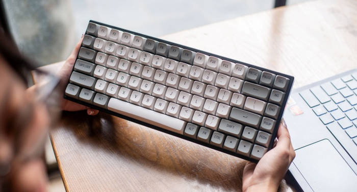 Bàn Phím Cơ E-DRA EK384 Triple Mode Alpha Brown Switch